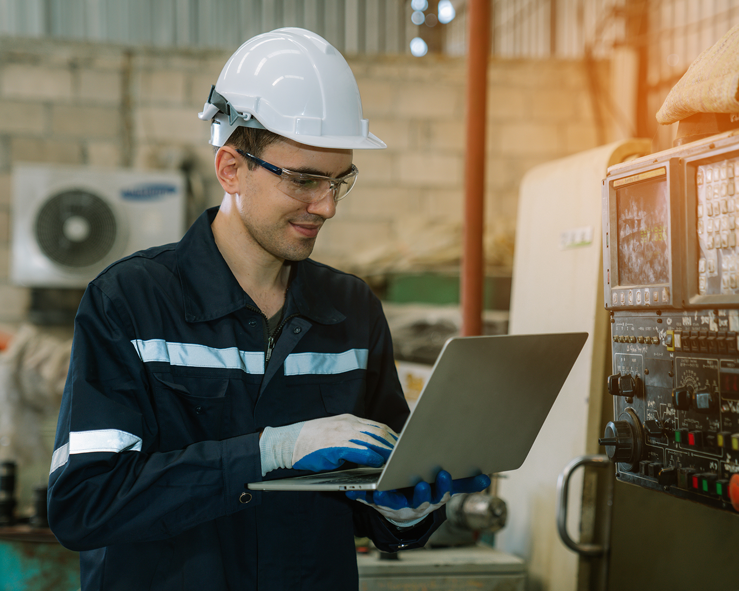 Tecnico Service-Field Engineering